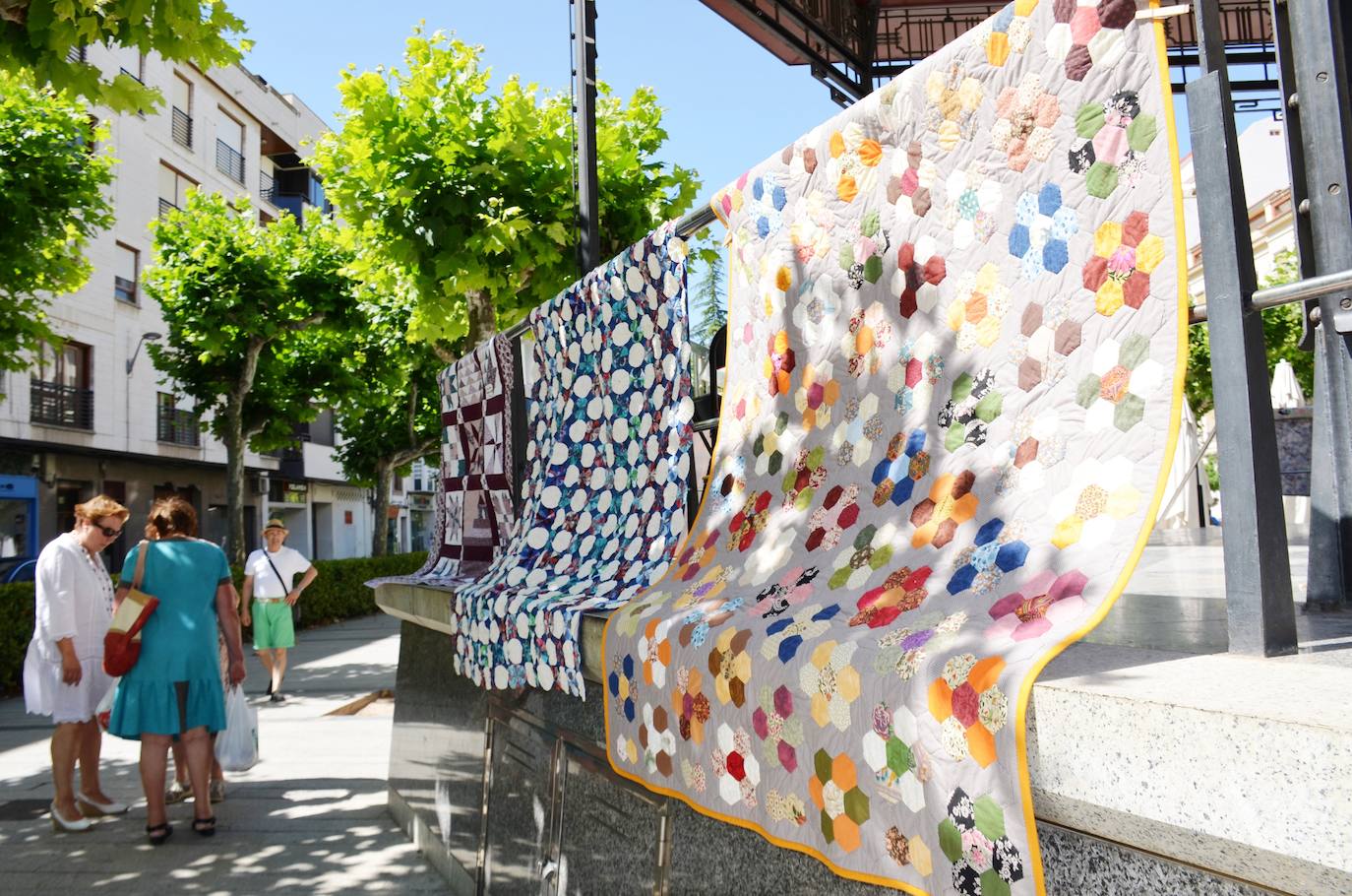 Fotos: Día del Patchwork en el Mercadal de Calahorra | La Rioja